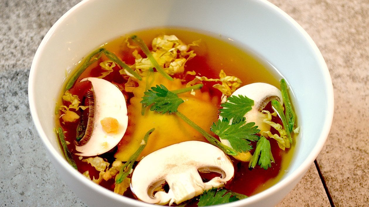 Leckeres Beef Tea mit grünem Curry und feinen Gewürzen