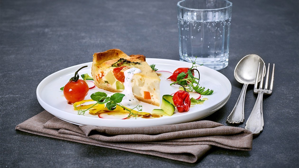 Vegetarische Gemüsequiche mit knackigem Teigboden: