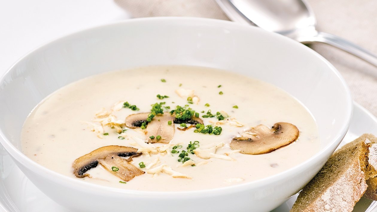 Champignoncremesuppe mit leckerem Malzbier und Croûtons